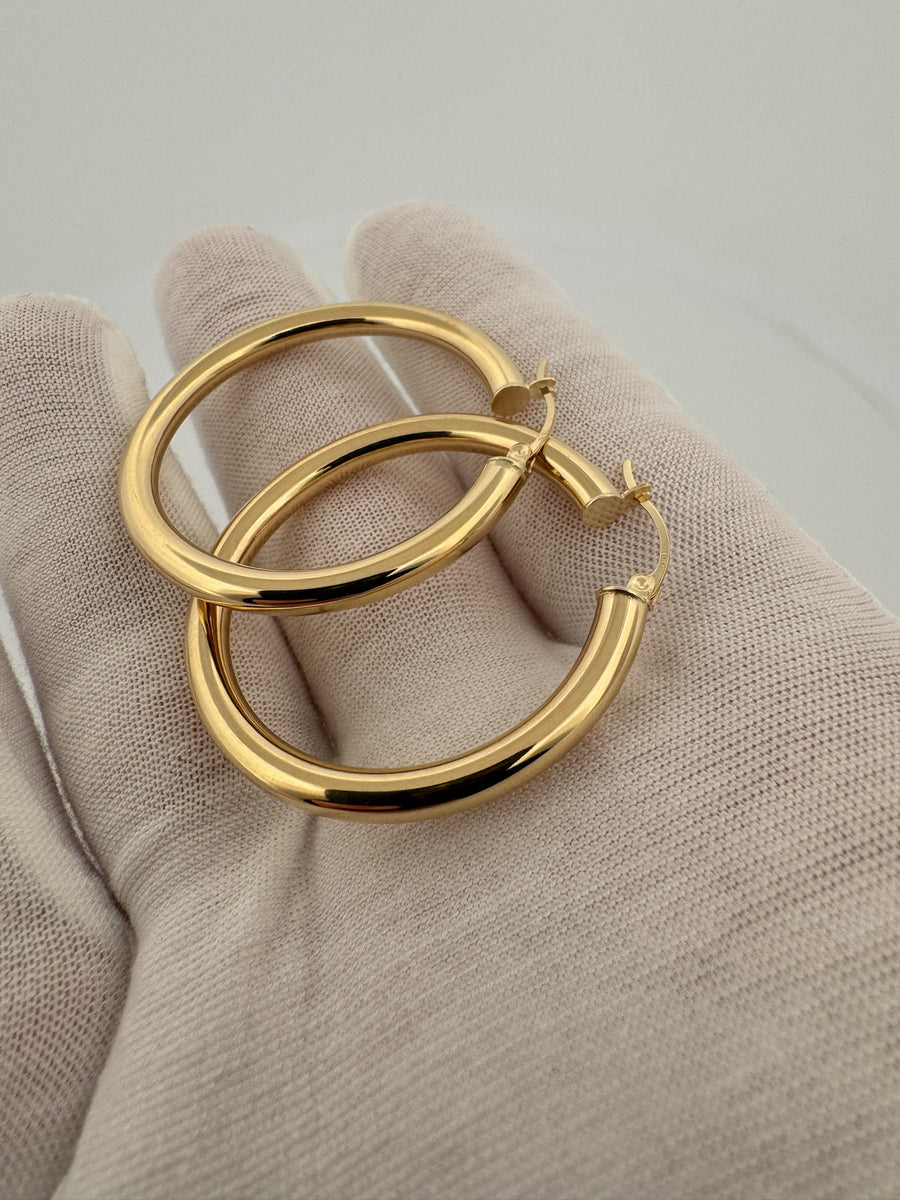 40mm x 4mm 18k Yellow Gold Hoops 4.84g – O.F.J.